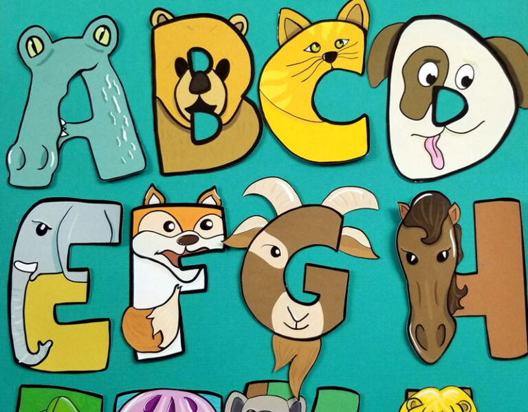 Print and Craft the Cutest Animal Alphabet Puppets! * Moms and Crafters