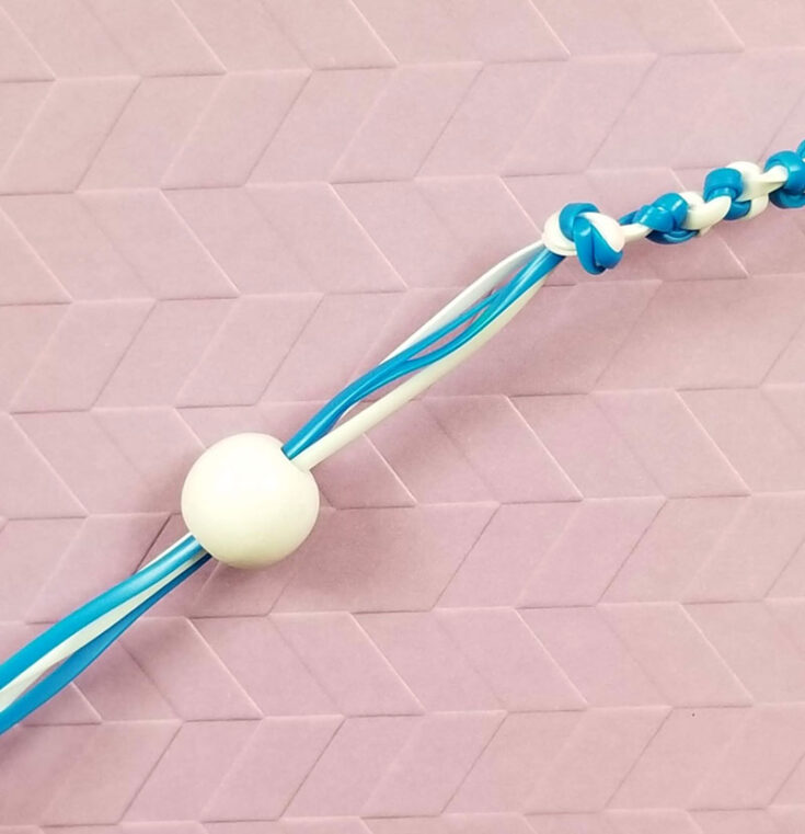 How to Make a Gimp bracelet 3 Ways * Moms and Crafters