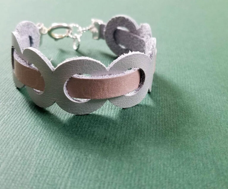 How to make a woven leather bracelet - FREE cut file and template ...