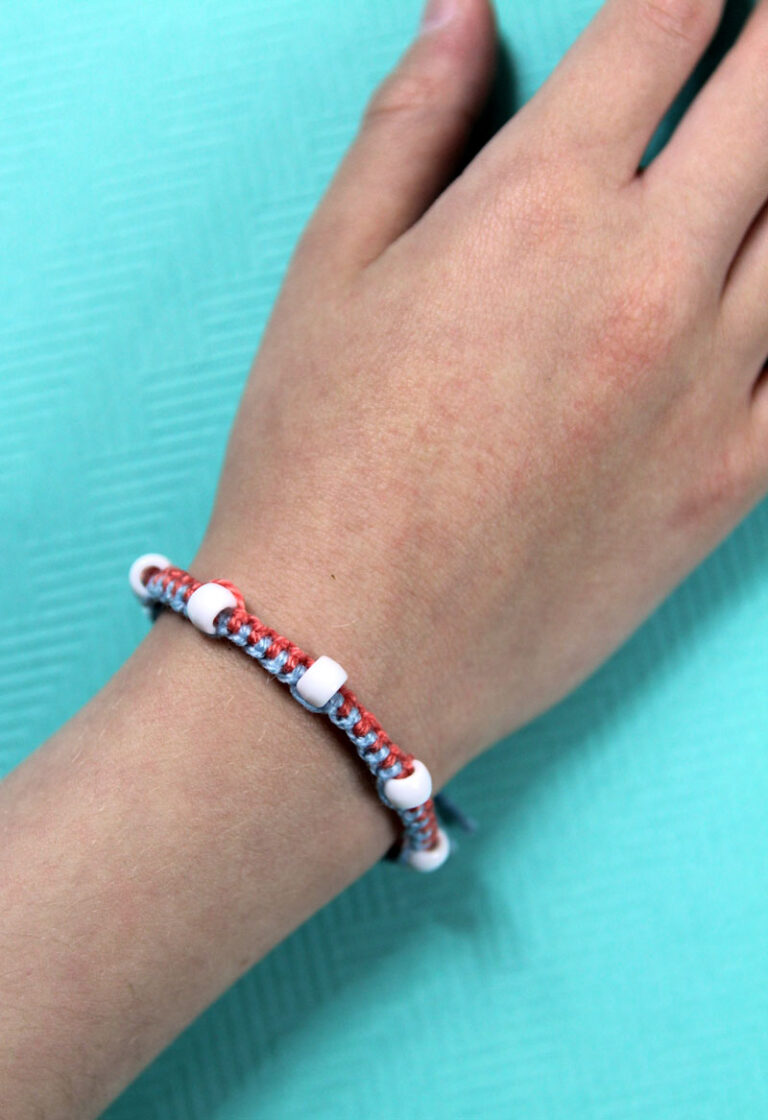 How to make a beaded friendship bracelet - Easy and Elegant!