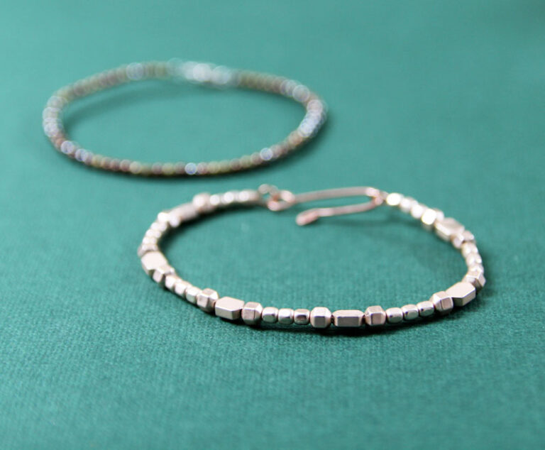 How to make beaded bangles * Moms and Crafters