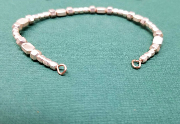 How to make beaded bangles * Moms and Crafters