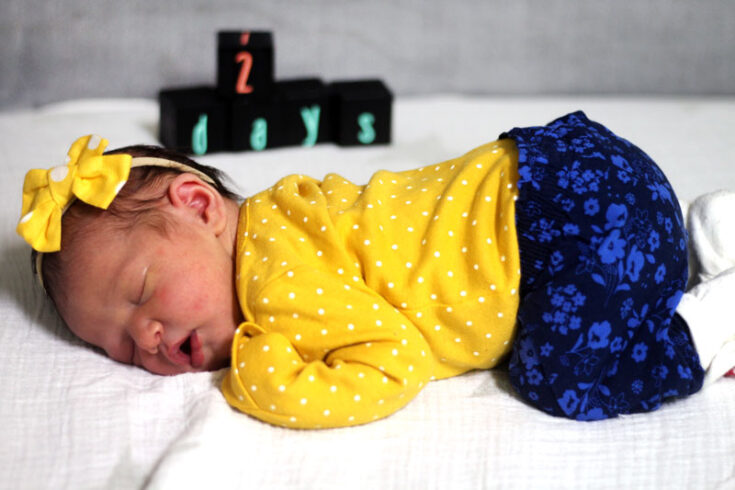 Milestone Blocks for Babies: EASY DIY * Moms and Crafters