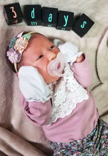 Milestone Blocks for Babies: EASY DIY * Moms and Crafters