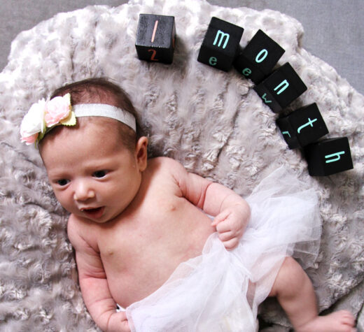 Milestone Blocks for Babies: EASY DIY * Moms and Crafters