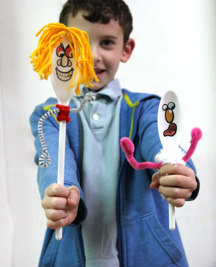 Spoon Puppets Craft with Printable Face Stickers * Moms and Crafters