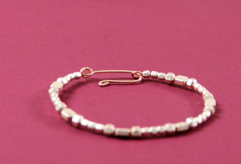 How to make wire jewelry clasps * Moms and Crafters