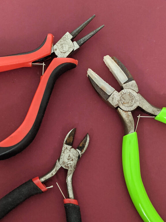 How to Make Jump Rings from Scratch * Moms and Crafters