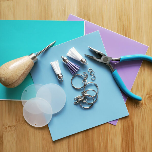 How to Make Acrylic keychains with Cricut * Moms and Crafters