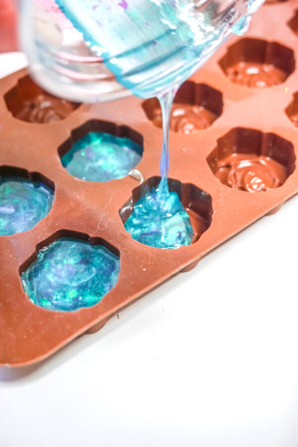 Basic Resin Techniques for Crafting with Art Resin