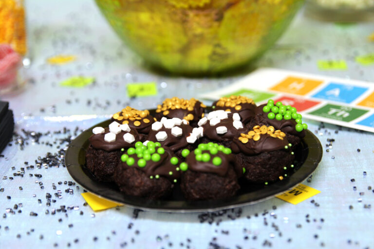 Science Party Food Ideas * Moms and Crafters