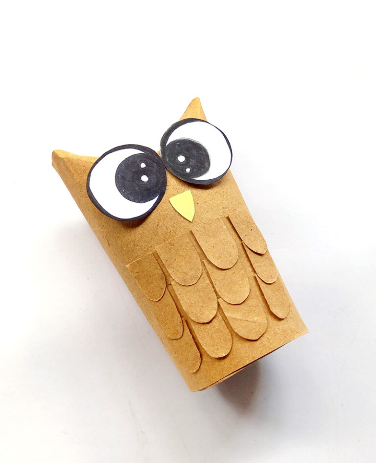 Toilet Paper Roll Owl with a Free Template * Moms and Crafters