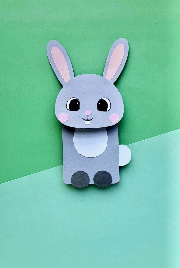Paper Bag Bunny Puppet - Free Template * Moms and Crafters