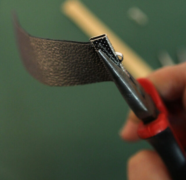 DIY Leather Bookmarks in minutes! * Moms and Crafters