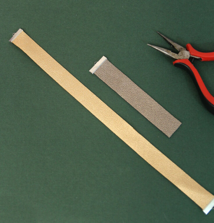 DIY Leather Bookmarks in minutes! * Moms and Crafters