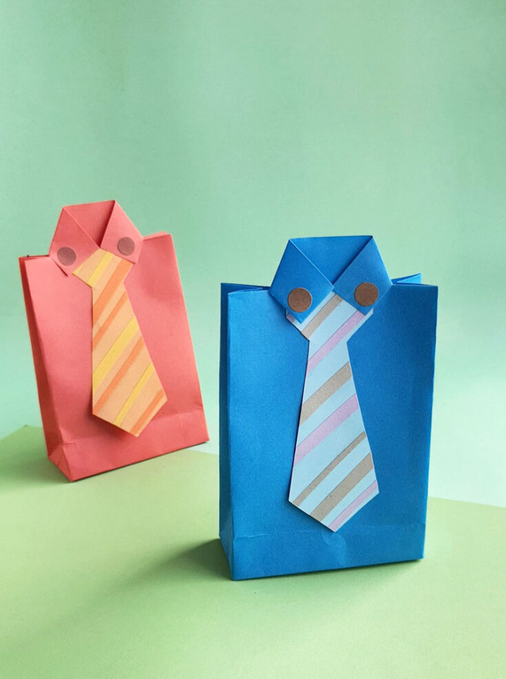 Fathers Day Gift Bag - An Easy Paper Craft * Moms and Crafters