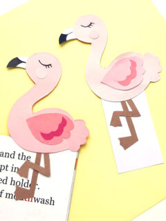 Flamingo Bookmark - Free Template * Moms and Crafters