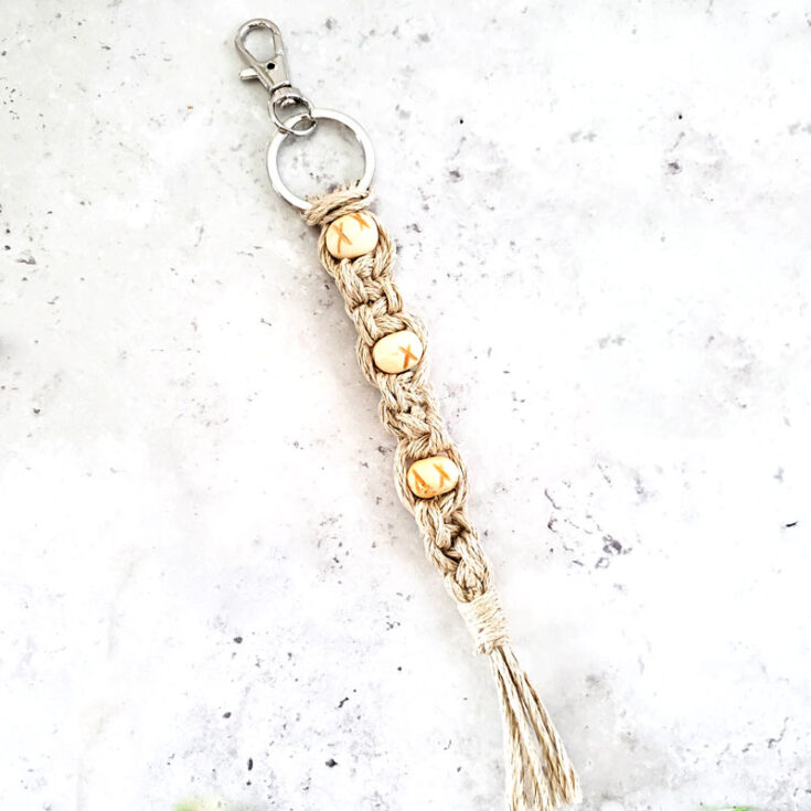 Macrame Keychain - Classic Hemp Cord Craft * Moms and Crafters