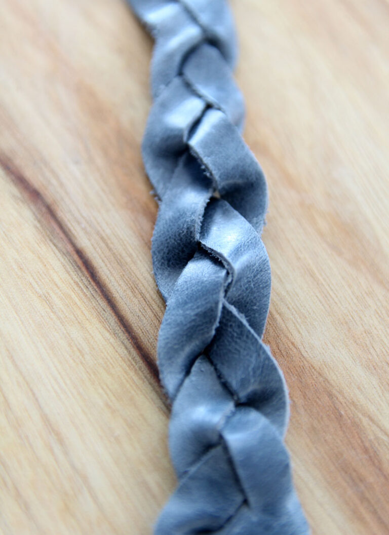 Magic Leather Braid Bracelet Tutorial * Moms and Crafters