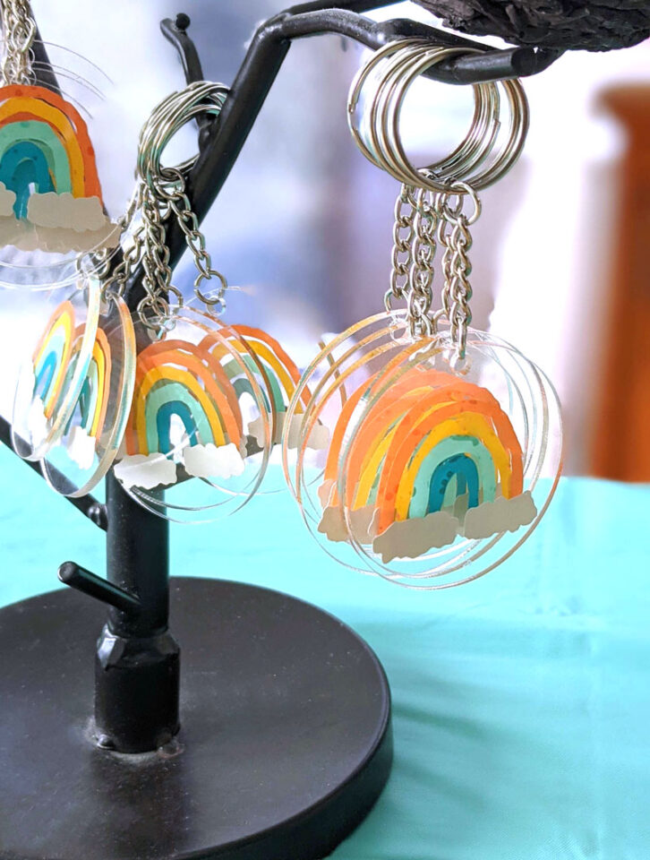 DIY Rainbow Keychains - a Fun Party Favor! * Moms and Crafters