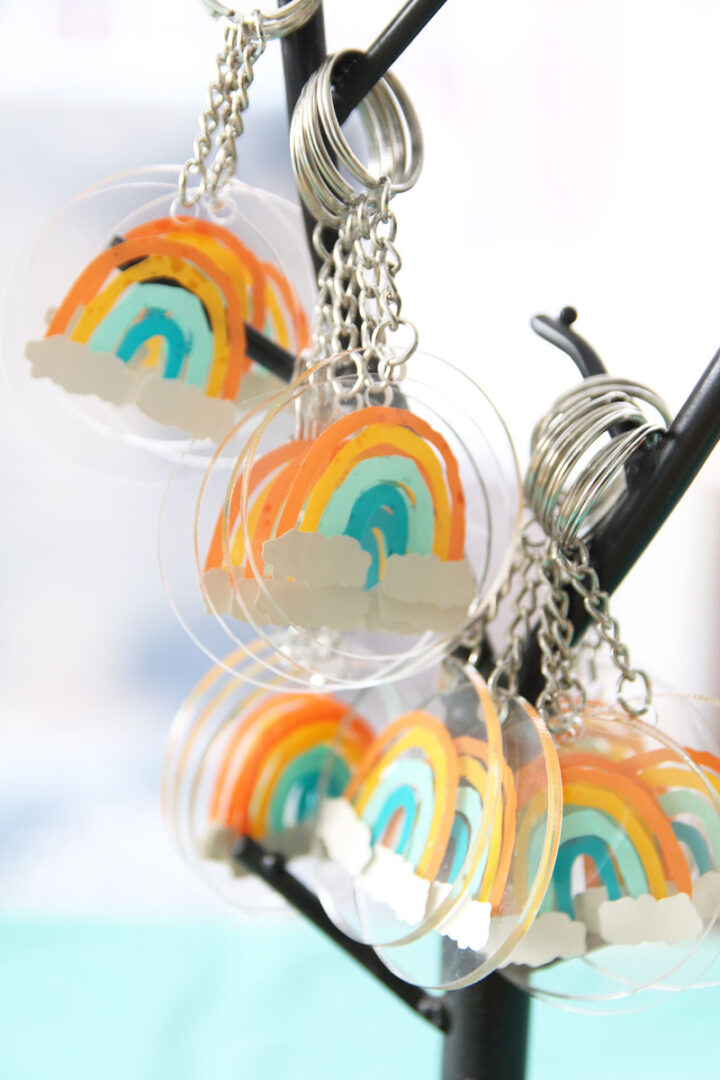 DIY Rainbow Keychains - a Fun Party Favor! * Moms and Crafters