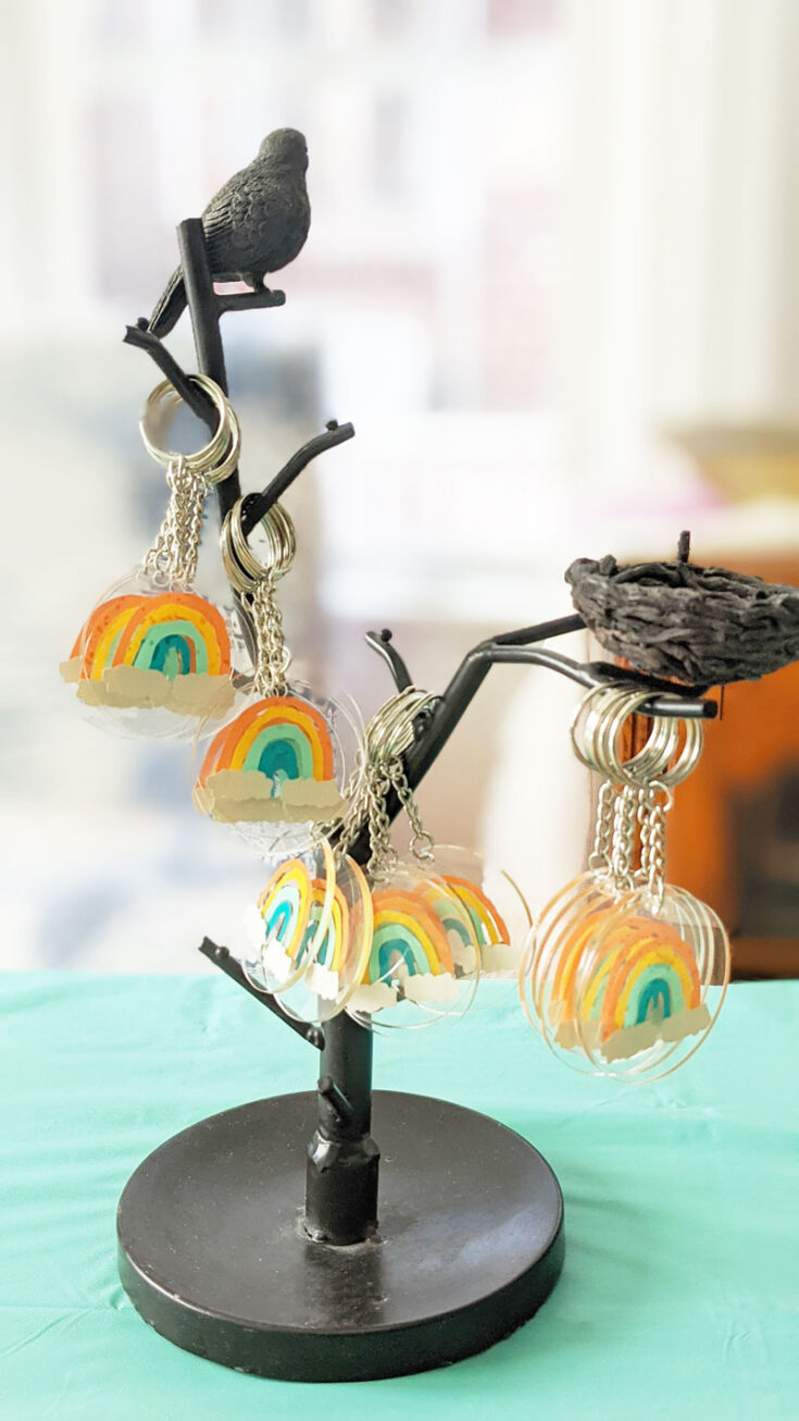 DIY Rainbow Keychains - a Fun Party Favor! * Moms and Crafters