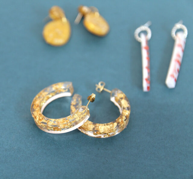 How to Make Resin Earrings * Moms and Crafters