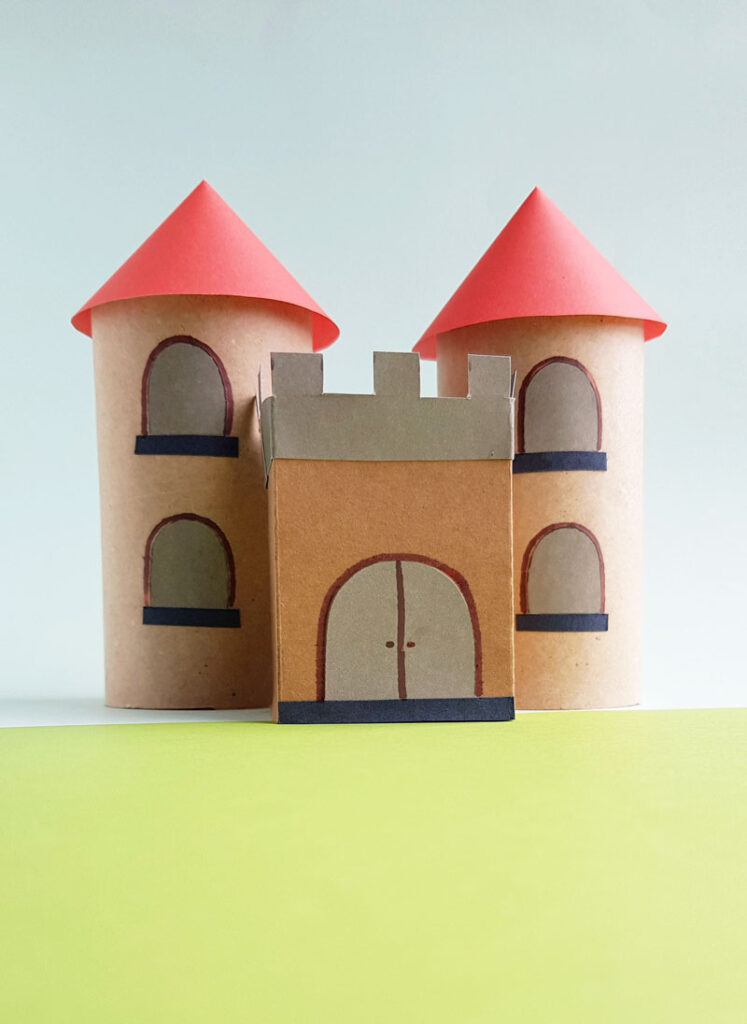 Toilet Paper Roll Castle * Moms and Crafters