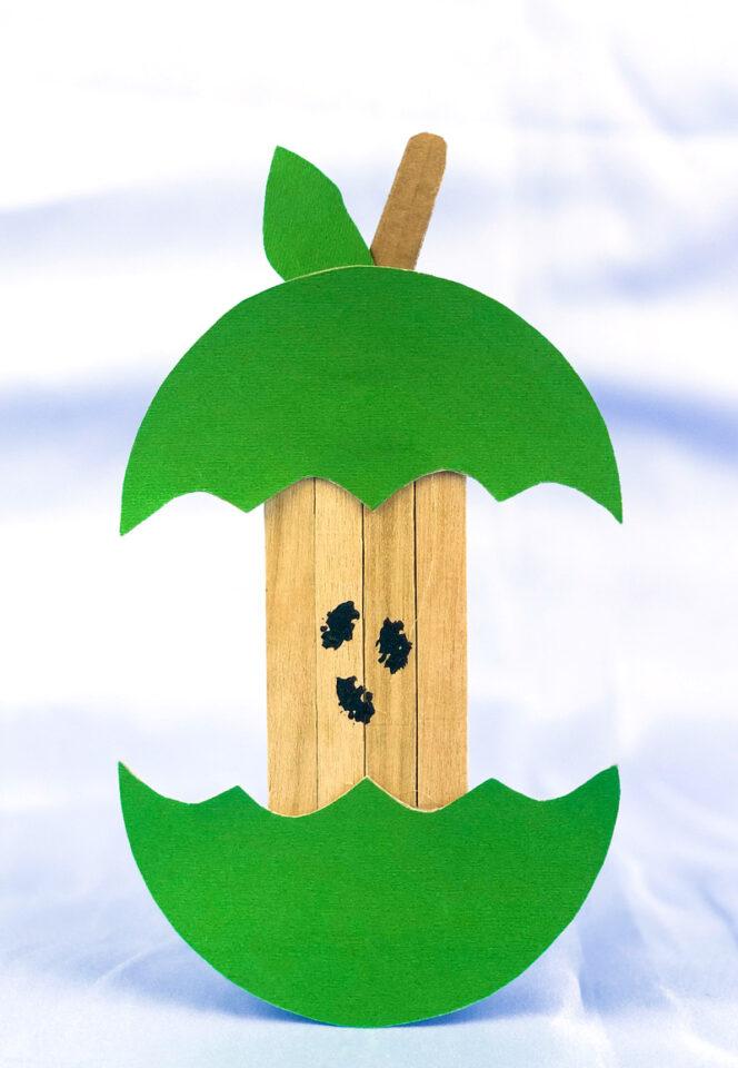Apple Core Craft from Popsicle Sticks * Moms and Crafters