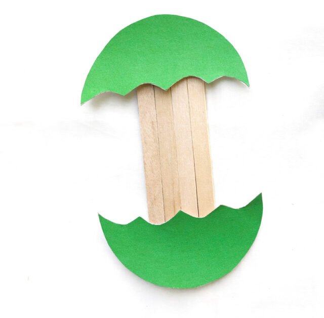 Apple Core Craft from Popsicle Sticks * Moms and Crafters
