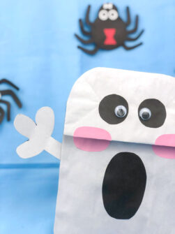 Ghost Hand Puppet Craft * Moms and Crafters