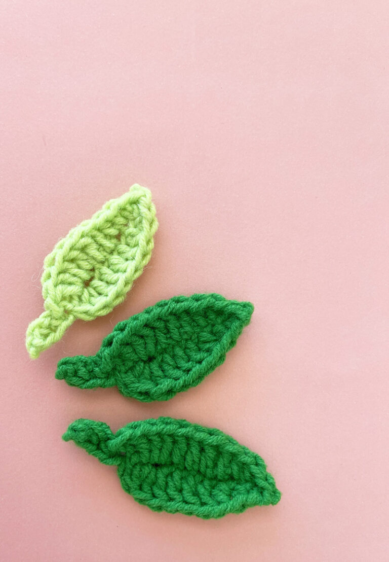 Small Leaf Crochet Pattern * Moms and Crafters