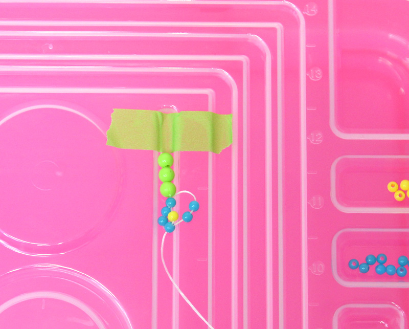 Daisy Chain Beaded Bracelets + Your Name! * Moms and Crafters