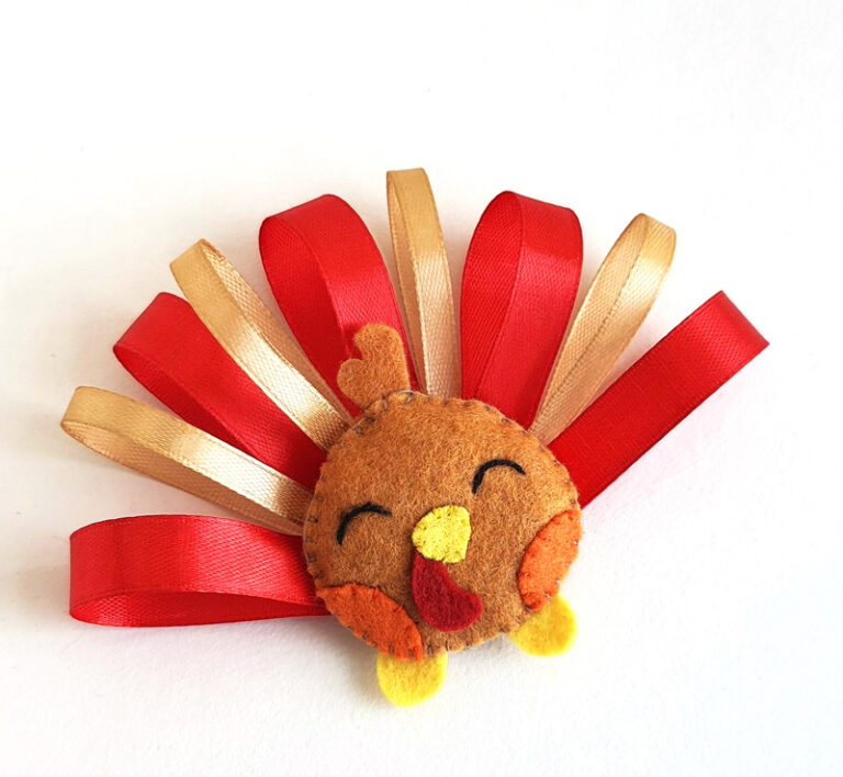 Felt Turkey Pattern & Plushie Craft * Moms and Crafters