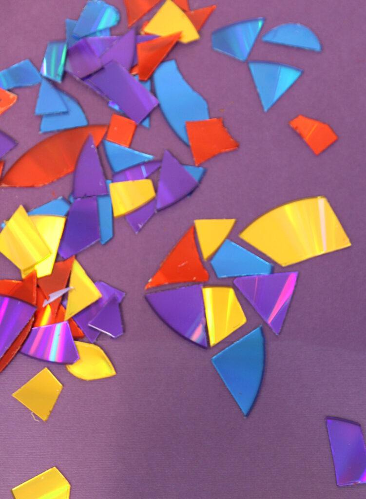 How to Cut CDs and DVDs for Crafting * Moms and Crafters