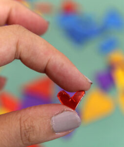 How to Cut CDs and DVDs for Crafting * Moms and Crafters