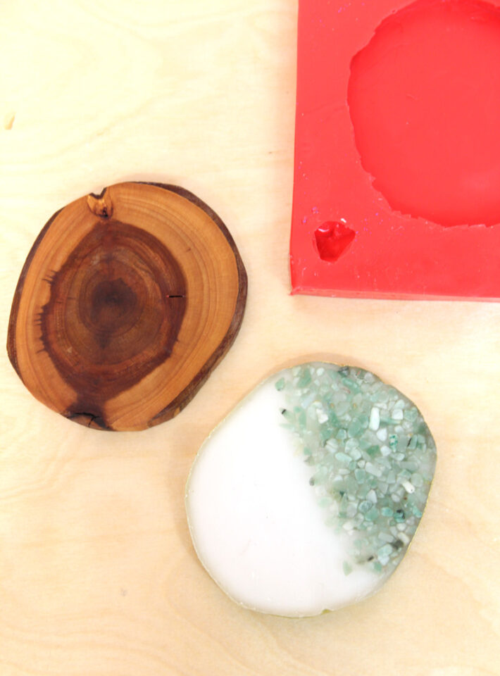 DIY Epoxy Resin Coasters * Moms and Crafters