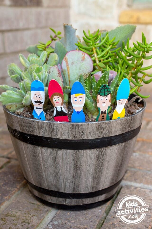 18 Gorgeous Gnome Crafts to Craft Today! * Moms and Crafters