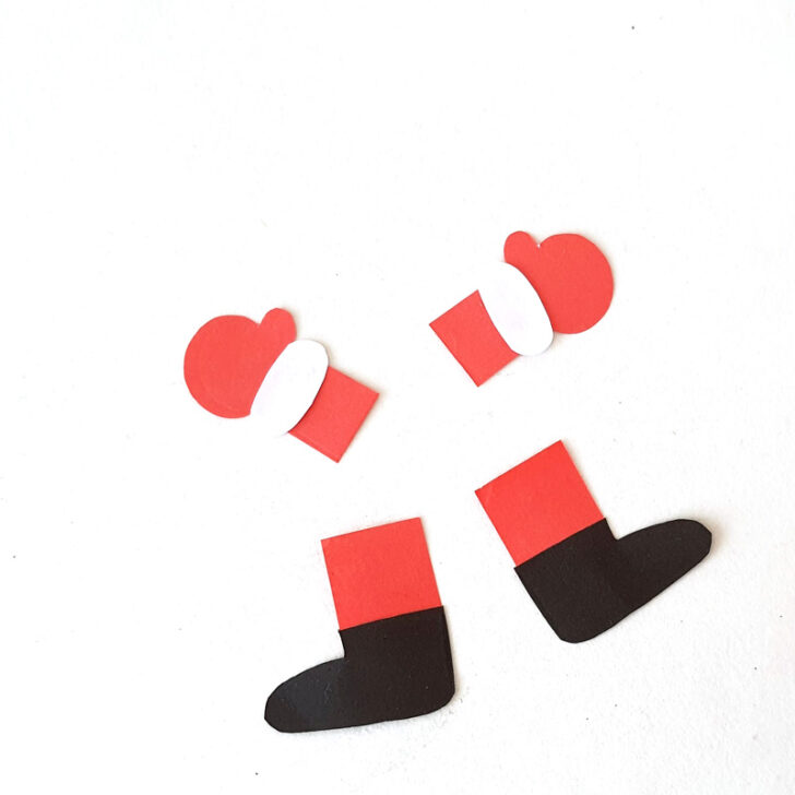 Santa Paper Bag Puppet + Free Template * Moms and Crafters