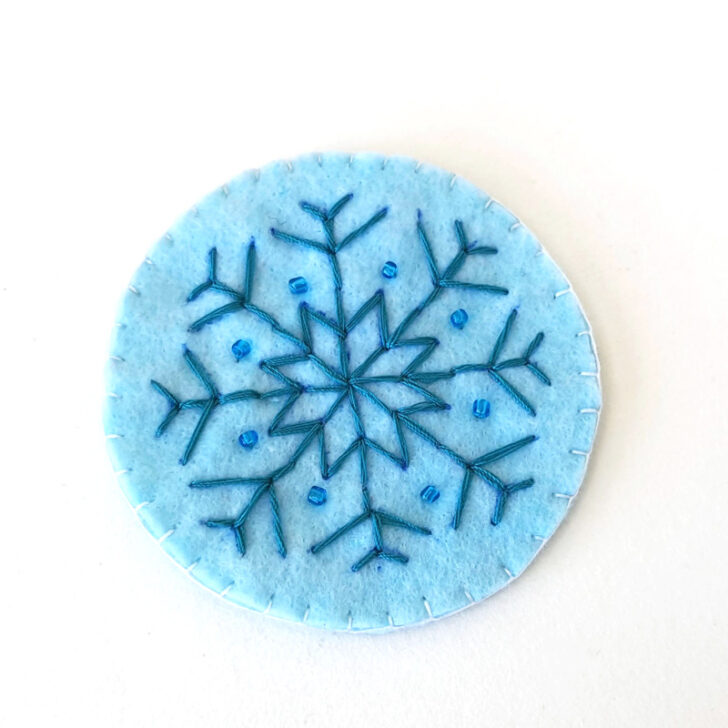 Snowflake Embroidery Pattern by Hand * Moms and Crafters