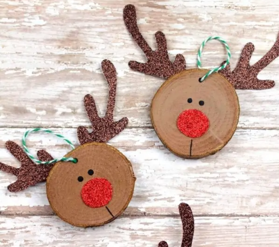 24 Christmas Ornaments DIY Ideas * Moms and Crafters