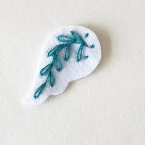 Felt Dove Ornament - Free Pattern * Moms and Crafters