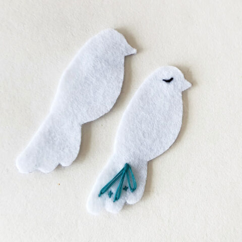 Felt Dove Ornament - Free Pattern * Moms and Crafters