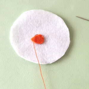 Felt Snowman Ornament - Free Pattern * Moms and Crafters