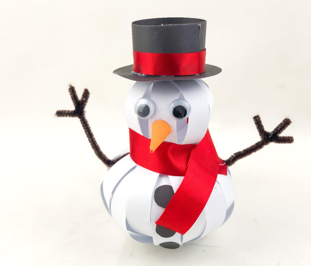 3D Paper Snowman * Moms and Crafters