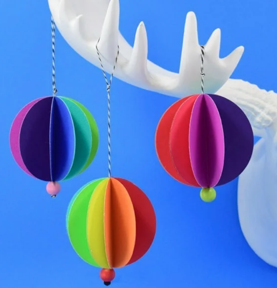 25 Paper Crafts for Christmas * Moms and Crafters