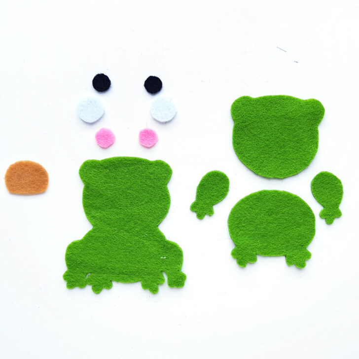 Felt Frog Pattern & Softie Craft * Moms and Crafters