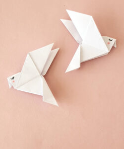 Origami Dove of Peace * Moms and Crafters
