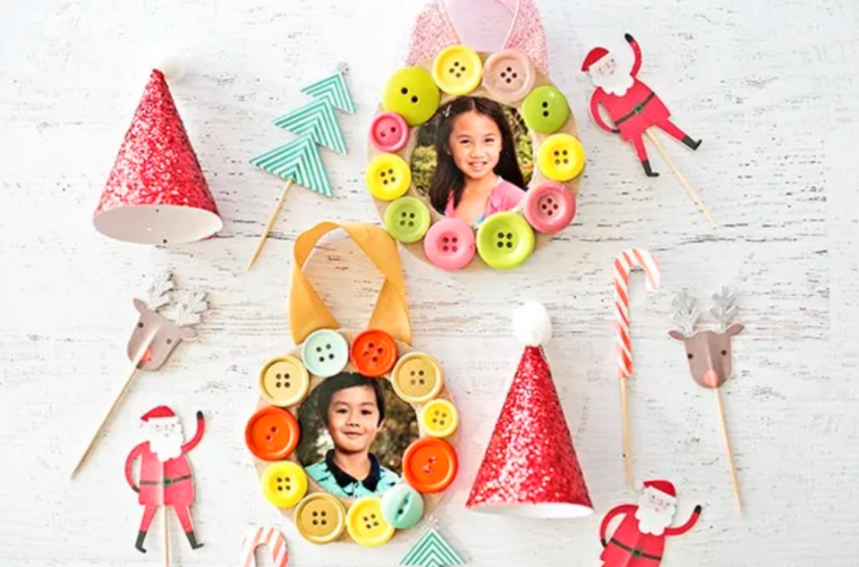 22+ Ideas for Crafting with Buttons * Moms and Crafters