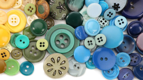 22+ Ideas for Crafting with Buttons * Moms and Crafters